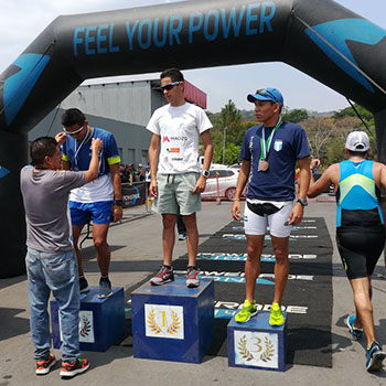 Peter Zimeri y Gustavo Pontaza ganaron la segunda Triatlón Olímpica de ...