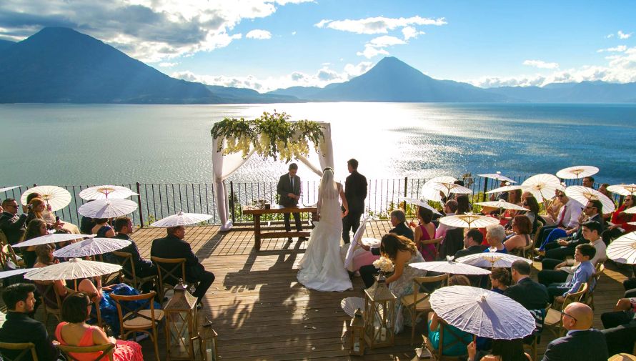 Fotografías de bodas a orillas del Lago de Atitlán en Guatemala