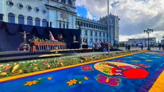 Así fue el acto de reconocimiento a la Semana Santa de Guatemala como ...