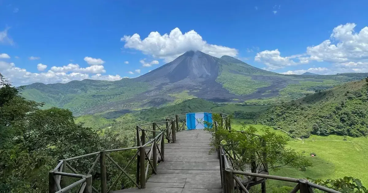Destinos turísticos con vista al Volcán Pacaya